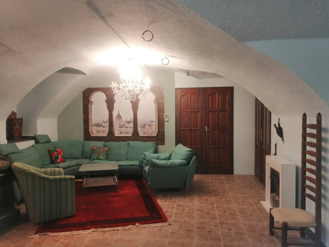 90 M² Apartment ∙ 3 Bedrooms ∙ 8 Guests - Budapeste