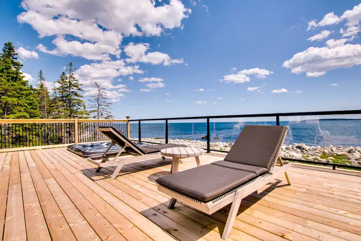 Accommodation ∙ 1 Bedroom ∙ 4 Guests - Carters Beach