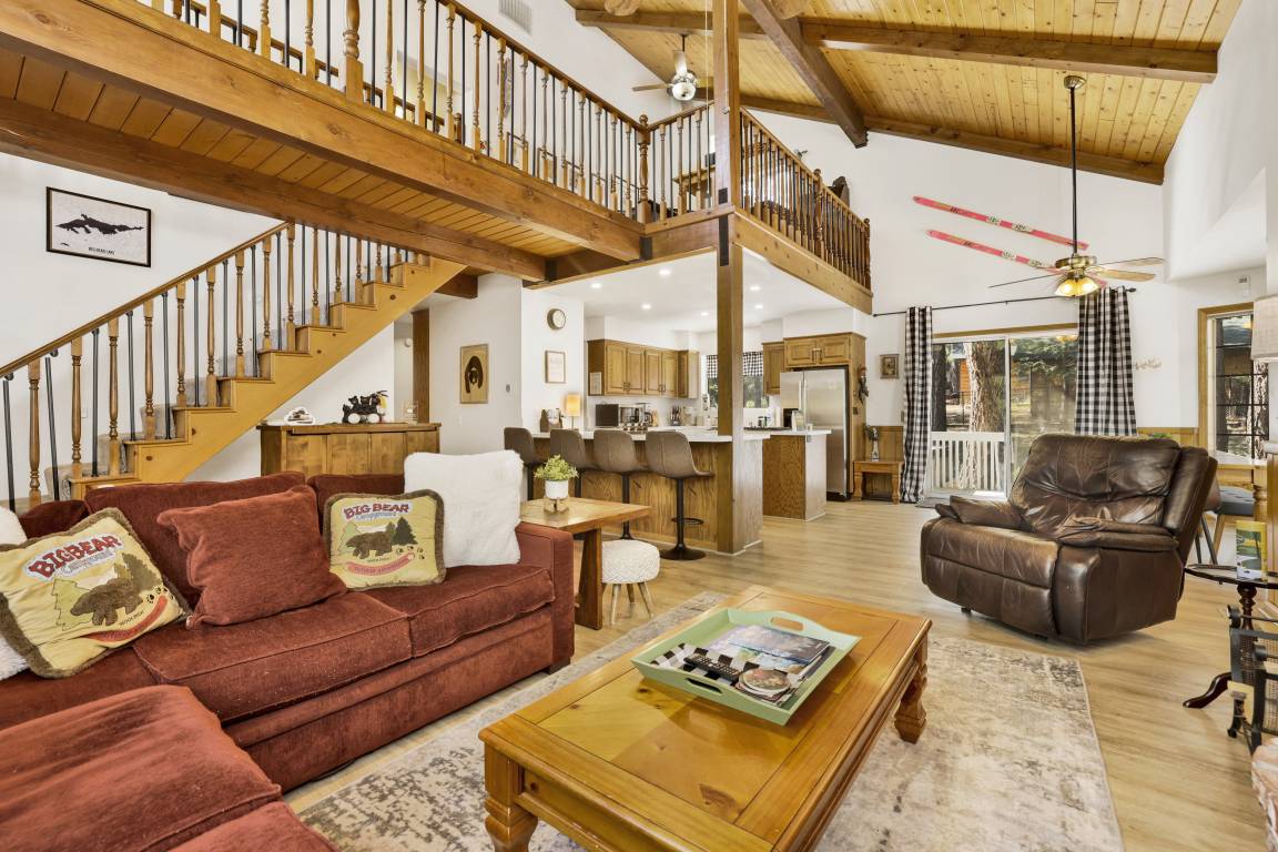 183 M² Cabin ∙ 3 Bedrooms ∙ 10 Guests - Big Bear Lake, CA