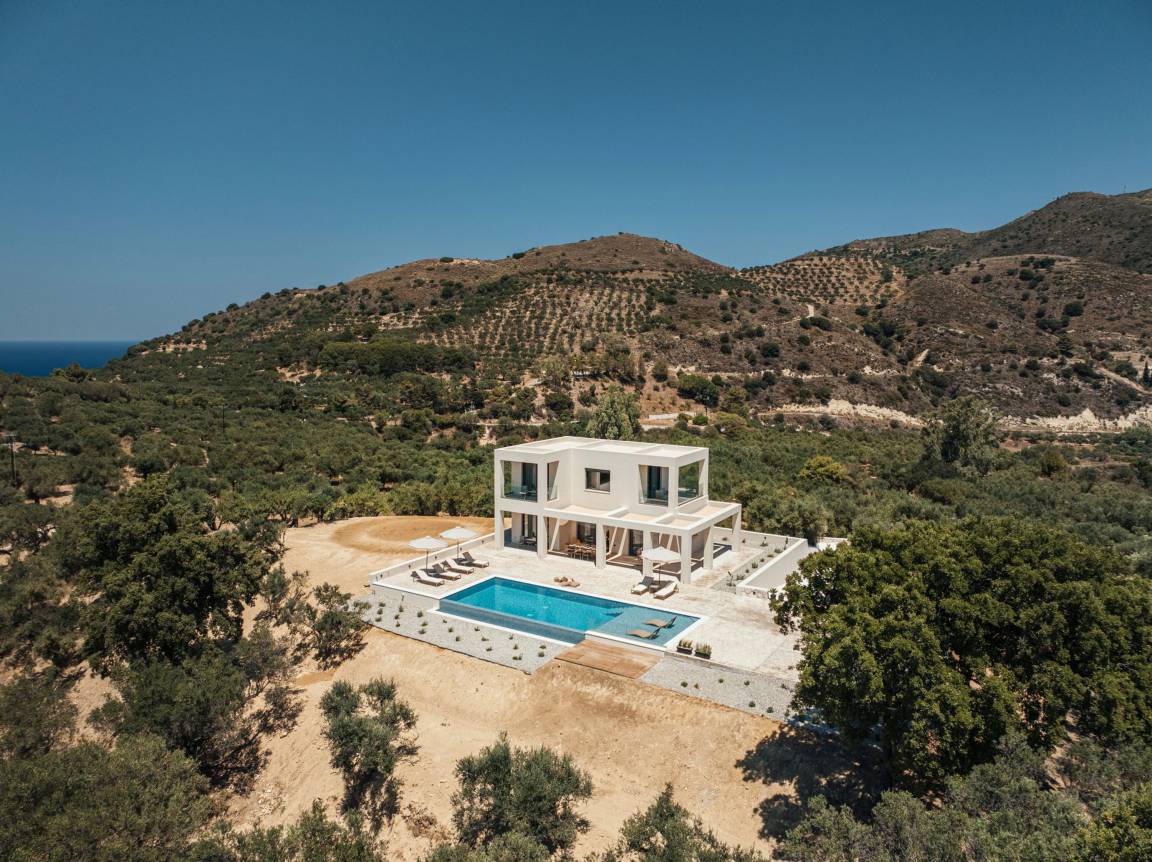 130 M² Villa ∙ 3 Bedrooms ∙ 6 Guests - Kalamaki