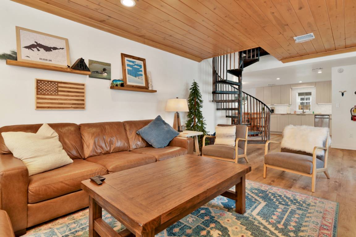 120 M² Cabin ∙ 3 Bedrooms ∙ 6 Guests - Big Bear, CA