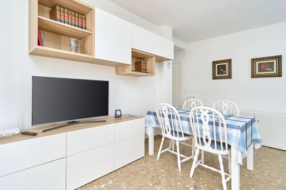 80 M² Apartment ∙ 3 Bedrooms ∙ 6 Guests - Nerja