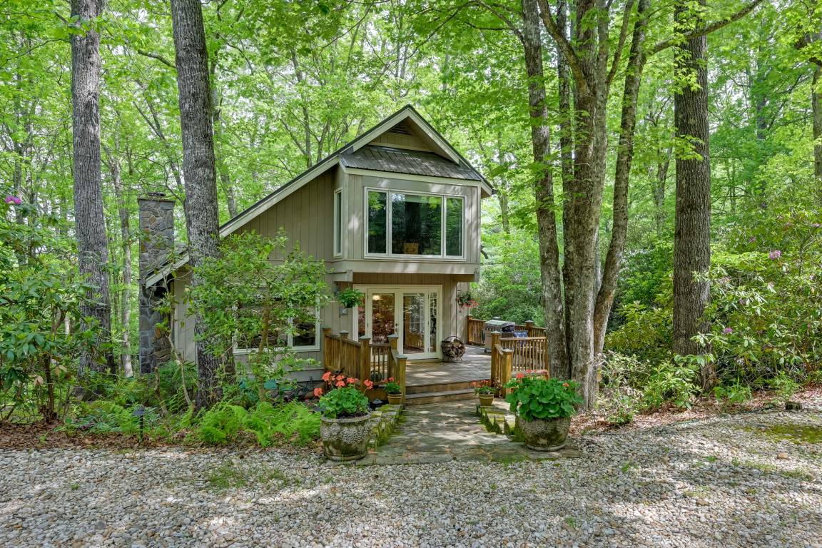 98 M² House ∙ 3 Bedrooms ∙ 4 Guests - Highlands, NC