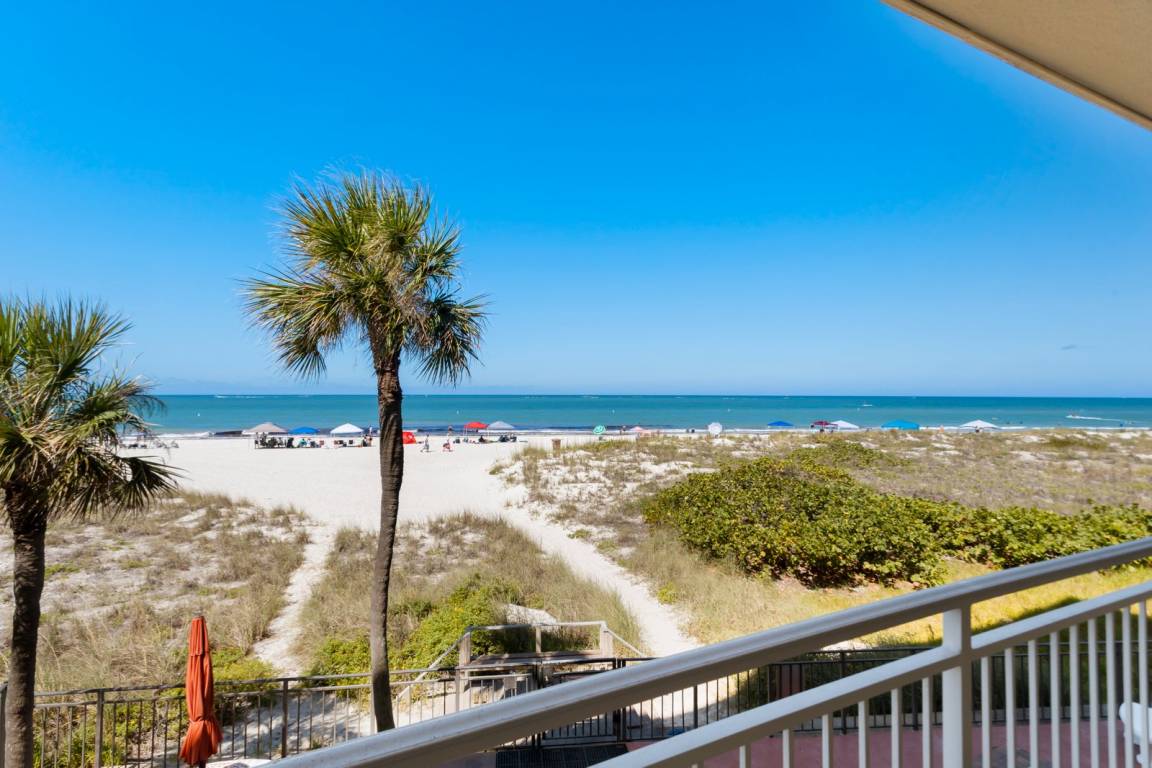 87 M² Condo ∙ 2 Bedrooms ∙ 4 Guests - Madeira Beach, FL