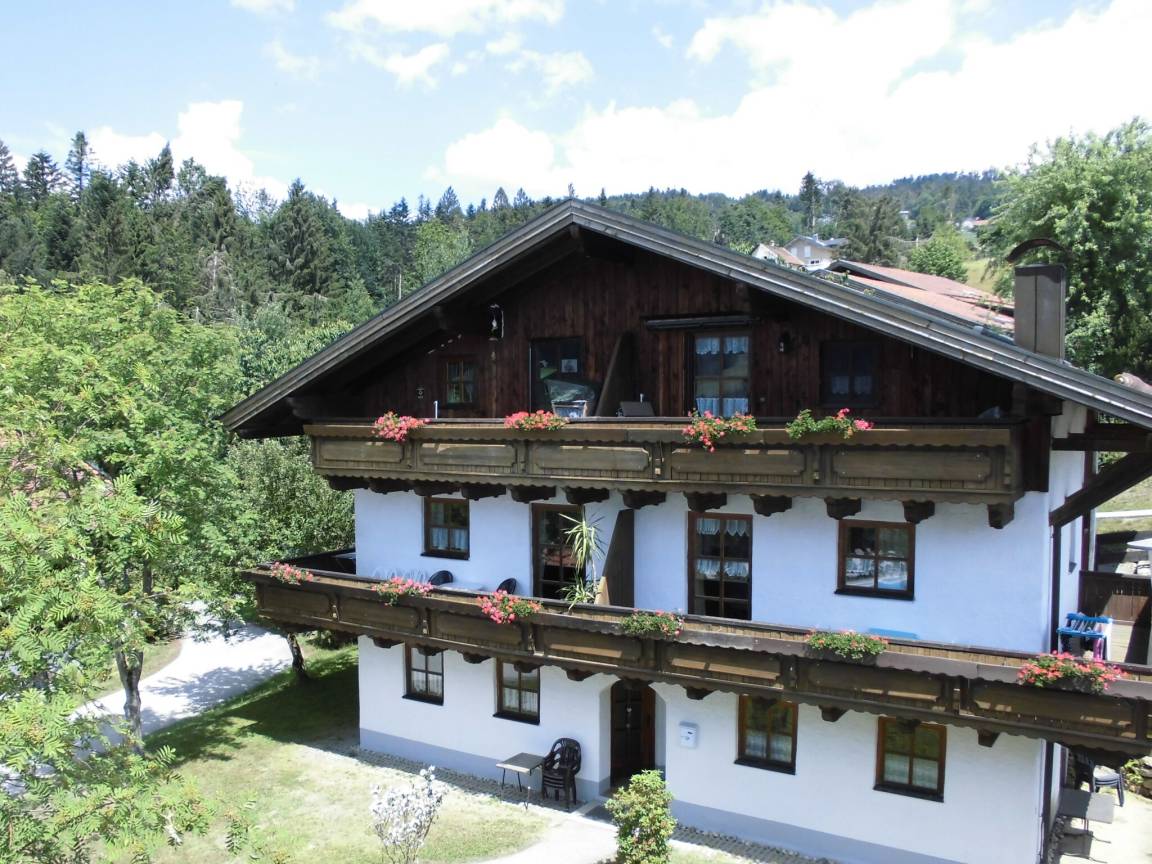 60 M² Ferienwohnung ∙ 3 Schlafzimmer ∙ 4 Gäste - Wegscheid