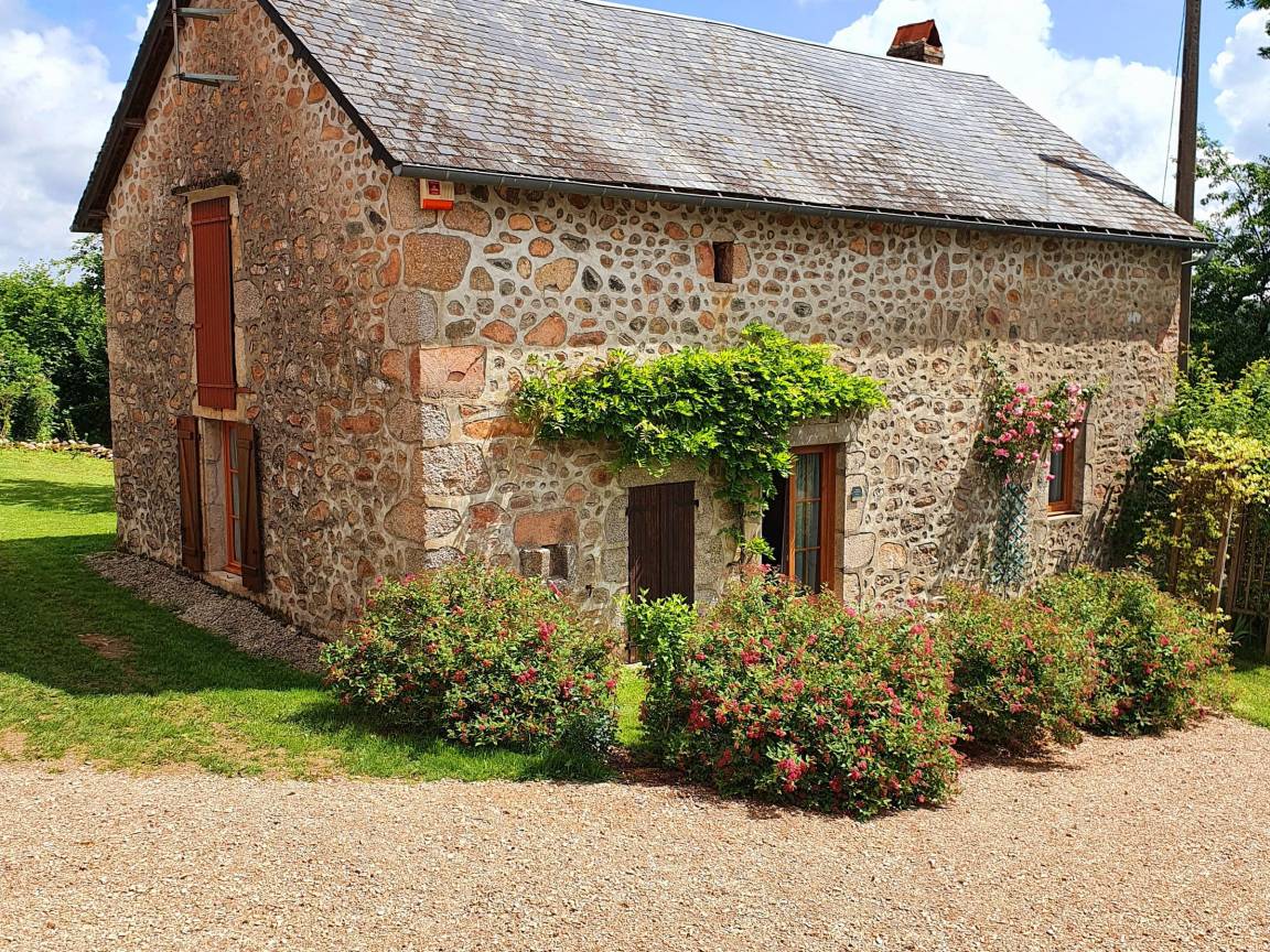 60 M² Cottage ∙ 2 Chambres ∙ 5 Personnes - Lac des Settons