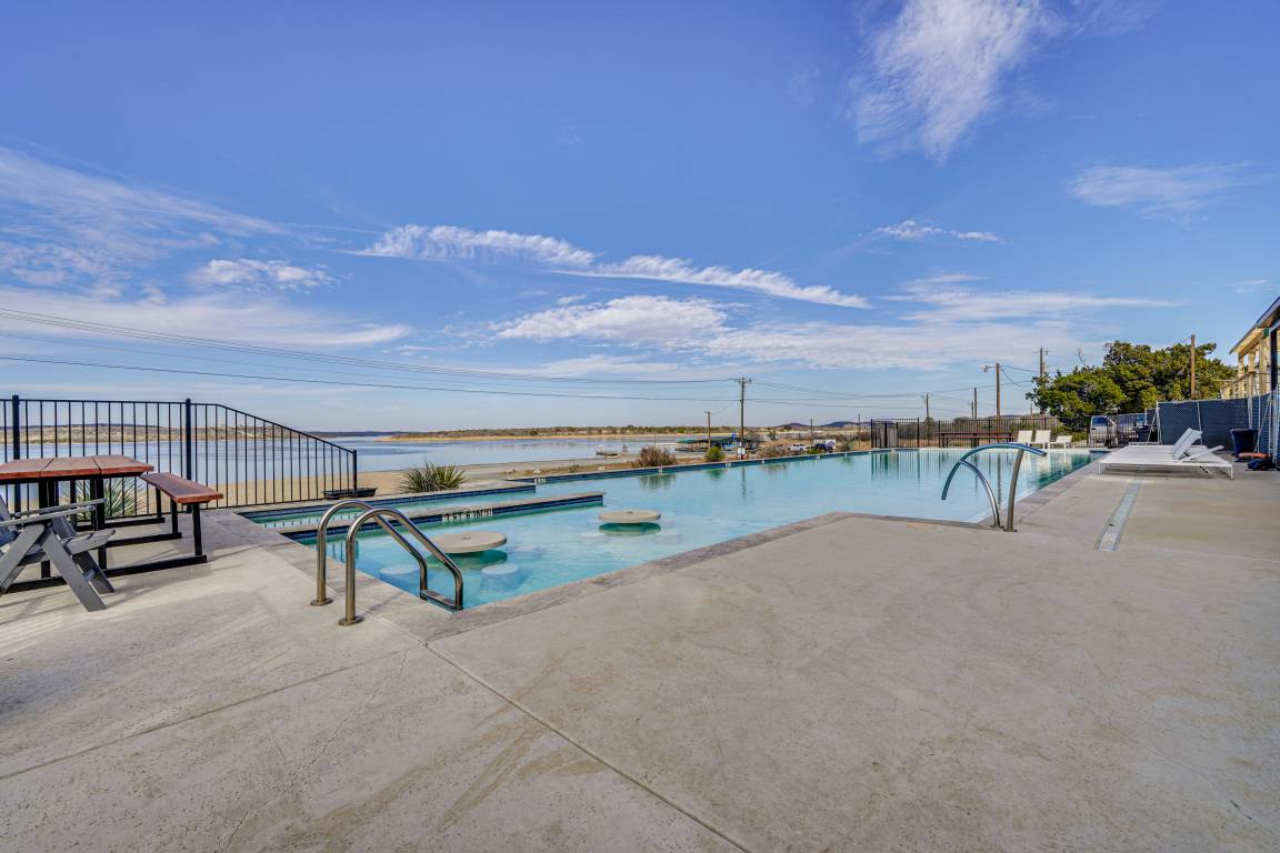 74 M² House ∙ 2 Bedrooms ∙ 6 Guests - Possum Kingdom Lake, TX