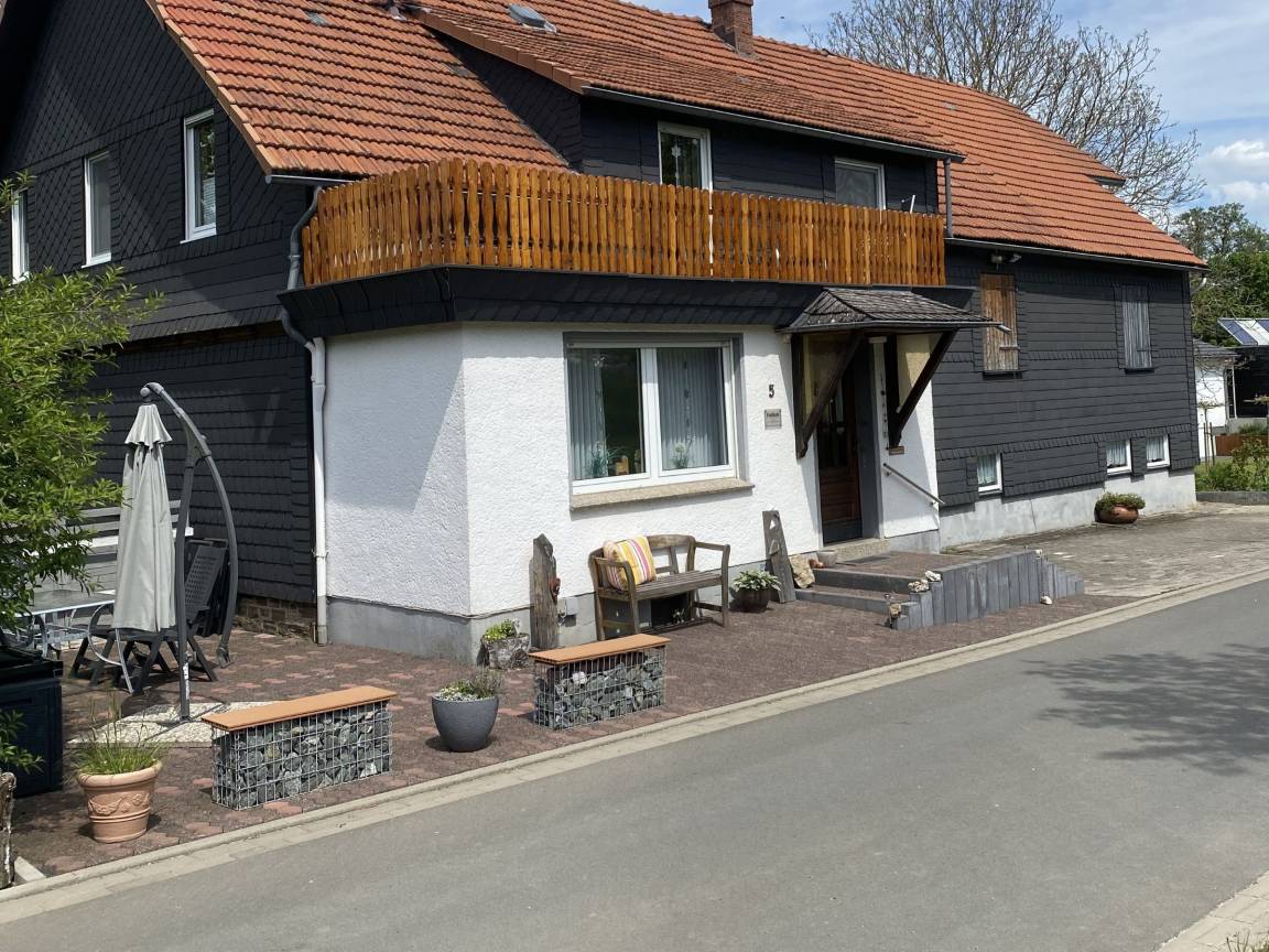 100 M² Ferienhaus ∙ 5 Schlafzimmer ∙ 7 Gäste - Willingen (Upland)