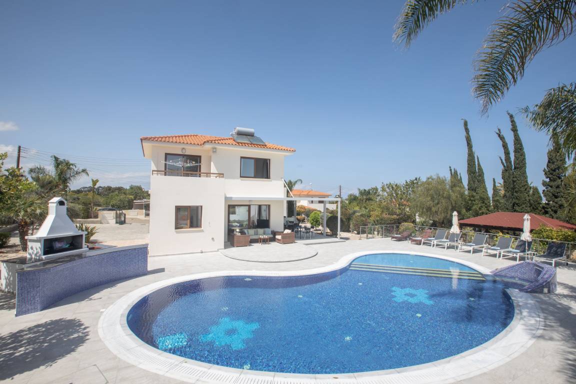 Cottage ∙ 4 Bedrooms ∙ 9 Guests - Fig Tree