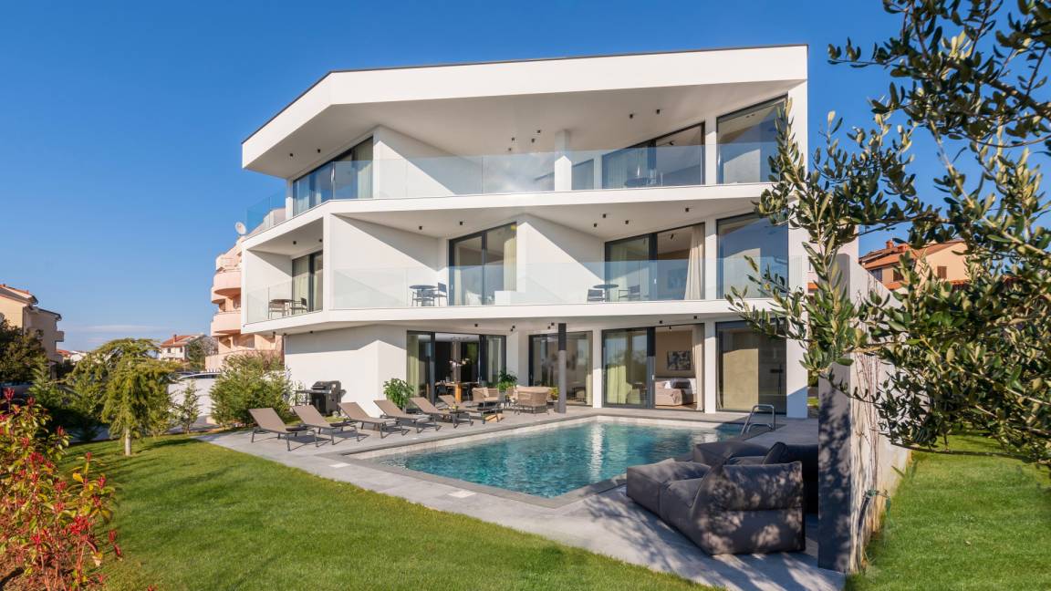 568 M² Villa ∙ 5 Chambres ∙ 10 Personnes - Pula