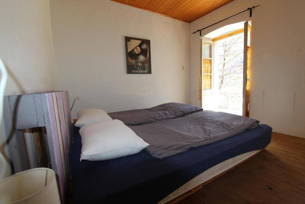 220 M² Maison De Vacances ∙ 6 Chambres ∙ 12 Personnes - Verzasca