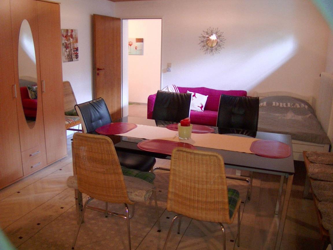 80 M² Ferienwohnung ∙ 2 Schlafzimmer ∙ 6 Gäste - Uelzen