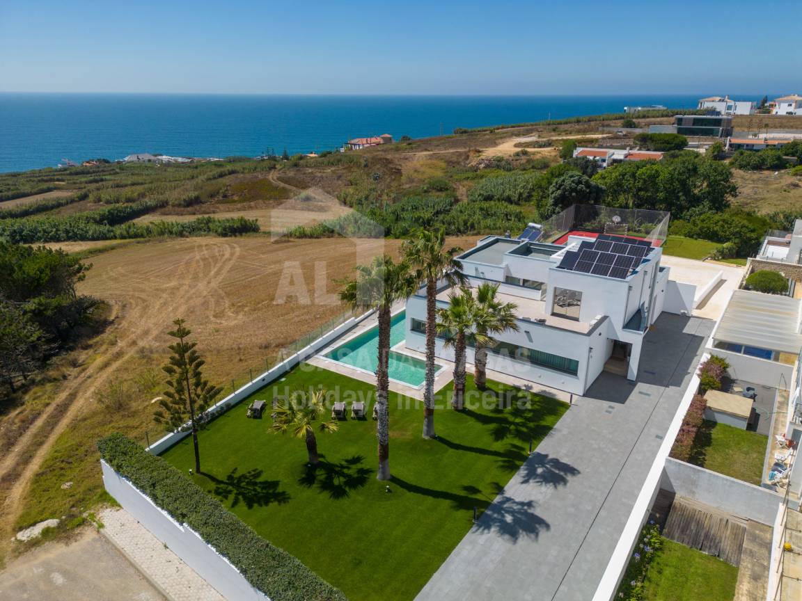 300 M² Villa ∙ 4 Bedrooms ∙ 10 Guests - Mafra
