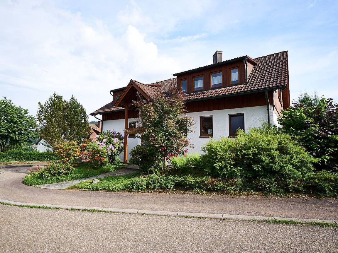 103 M² Huoneisto ∙ 3 Makuuhuonetta ∙ 4 Vierasta - Schiltach