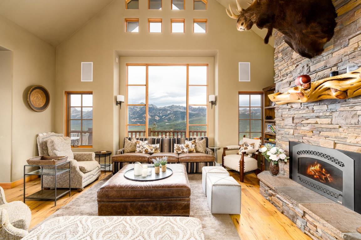 House ∙ 4 Bedrooms ∙ 10 Guests - Big Sky, MT