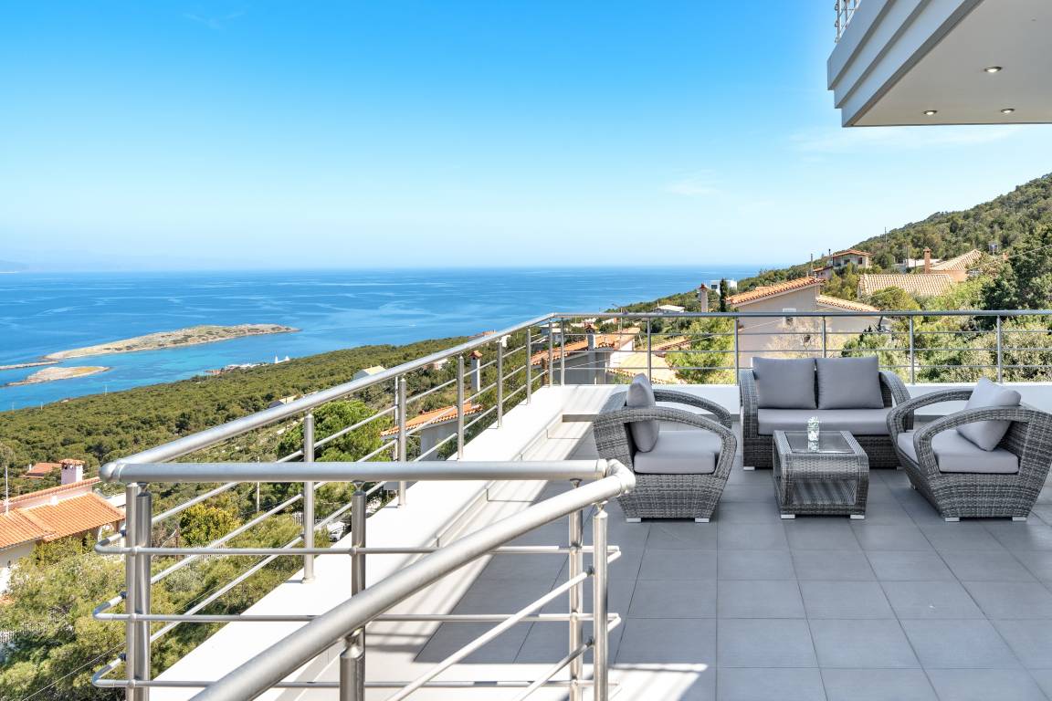 160 M² Apartment ∙ 3 Bedrooms ∙ 6 Guests - Athens Airport Eleftherios Venizelos (ATH)