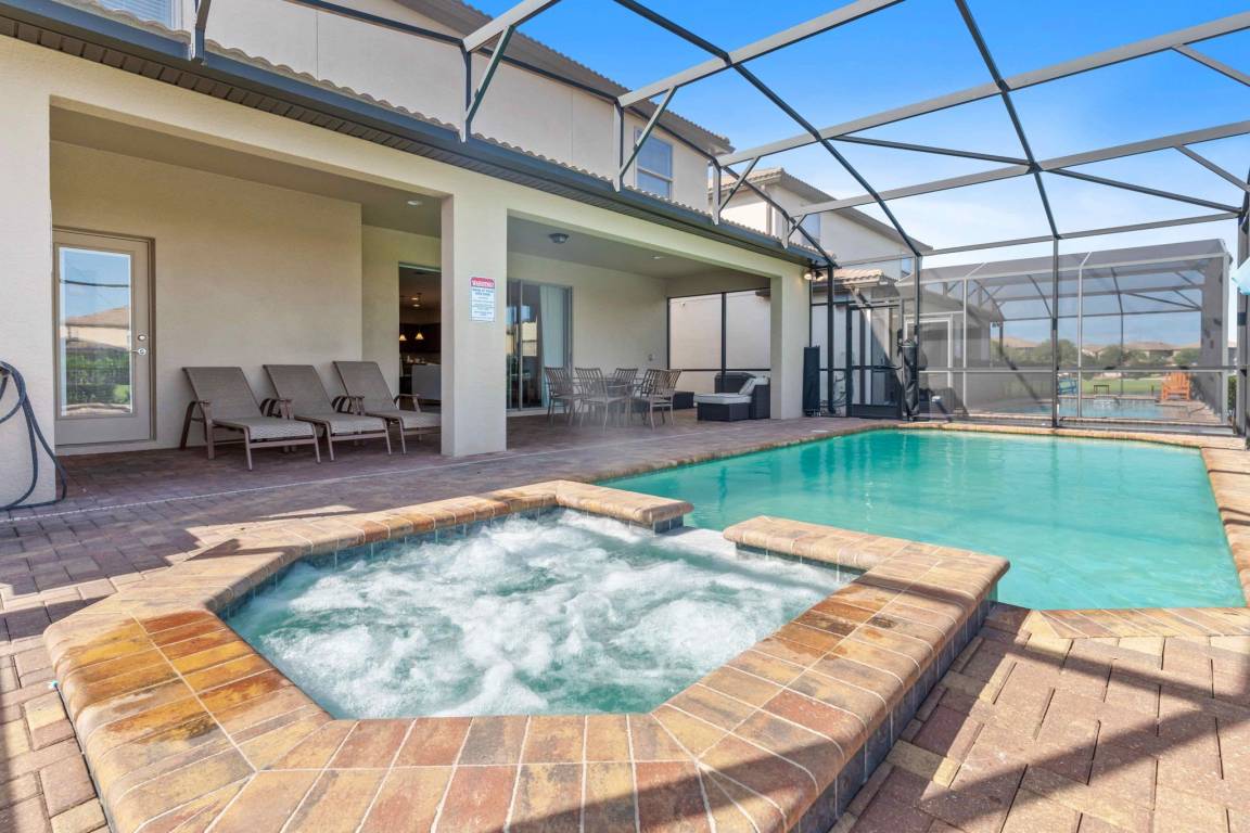374 M² Villa ∙ 8 Chambres ∙ 20 Personnes - Floride