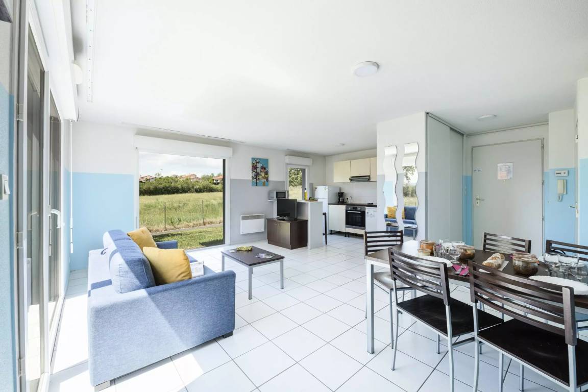 75 M² Appartement ∙ 3 Chambres ∙ 8 Personnes - Châtel-Guyon