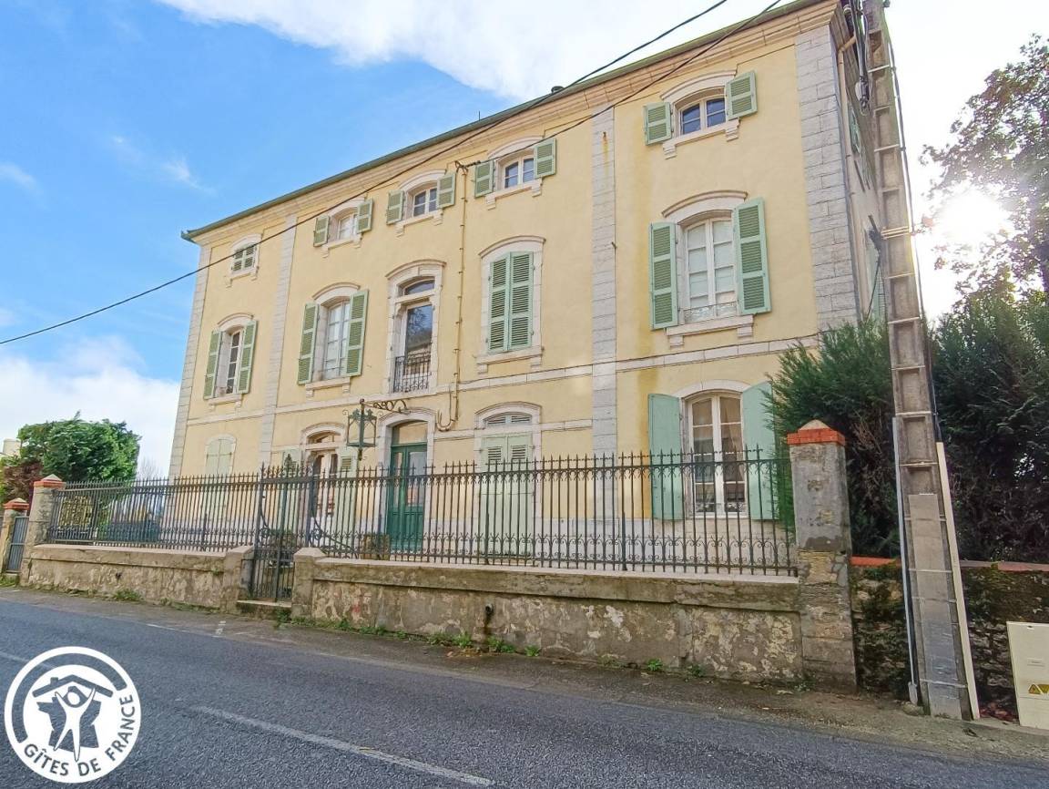270 M² Gîte ∙ 4 Chambres ∙ 8 Personnes - Cahors