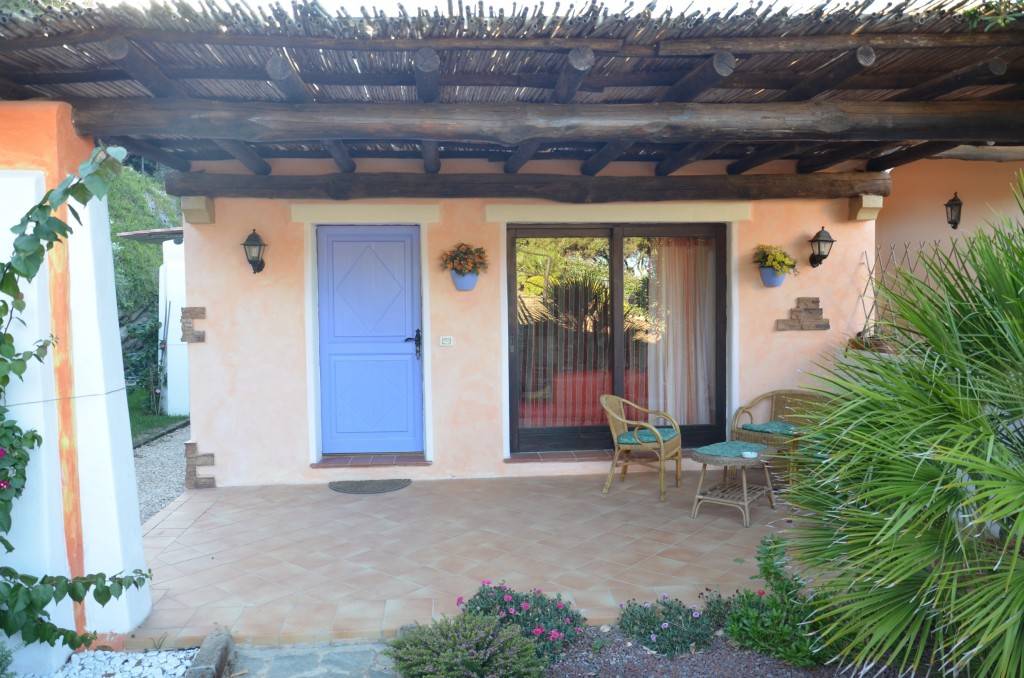 100 M² Villa ∙ 2 Bedrooms ∙ 5 Guests - Stintino