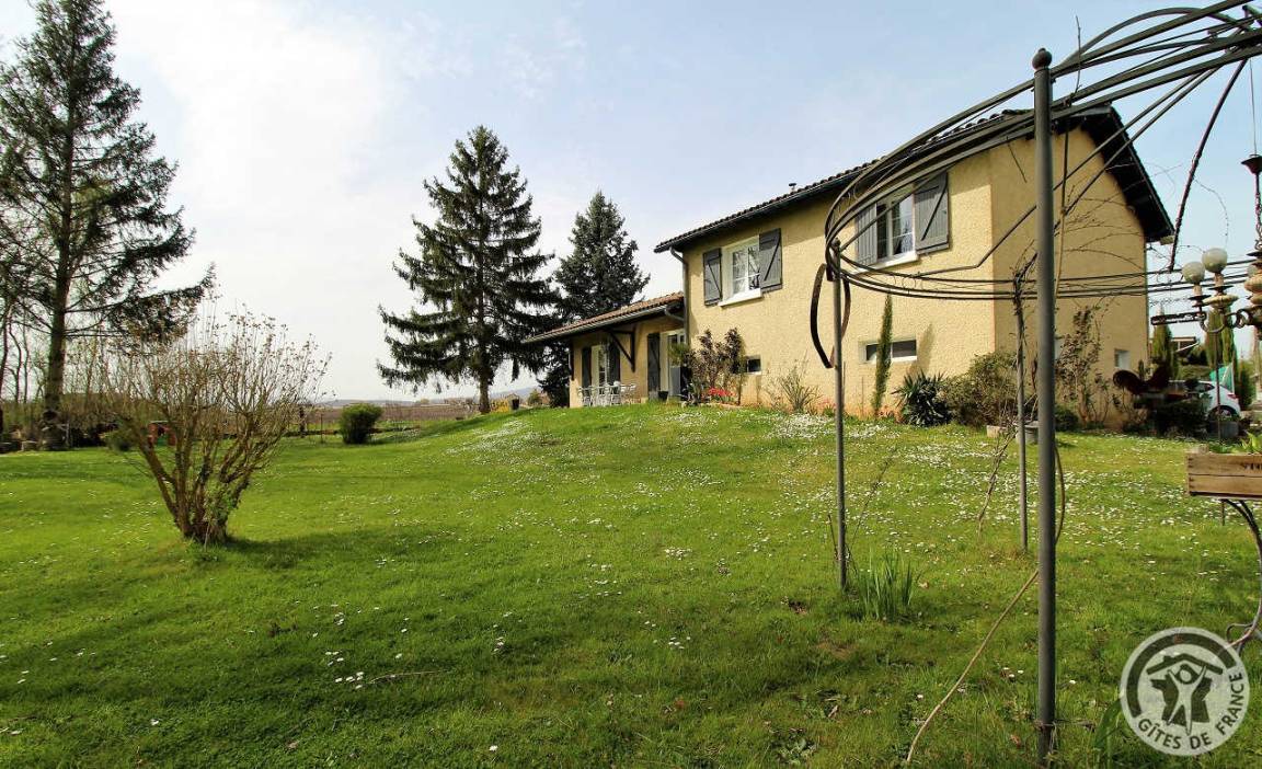 122 M² Gîte ∙ 3 Schlafzimmer ∙ 6 Gäste - Fleurie