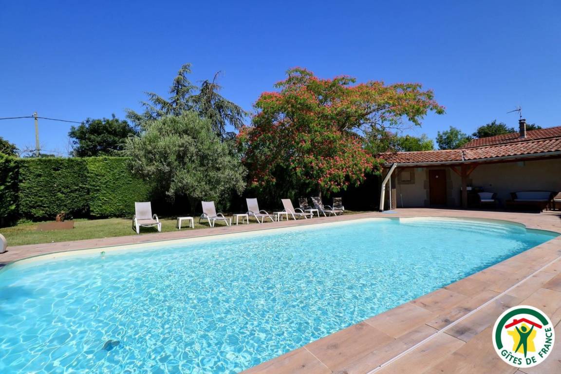65 M² Gîte ∙ 2 Chambres ∙ 4 Personnes - Hauterives