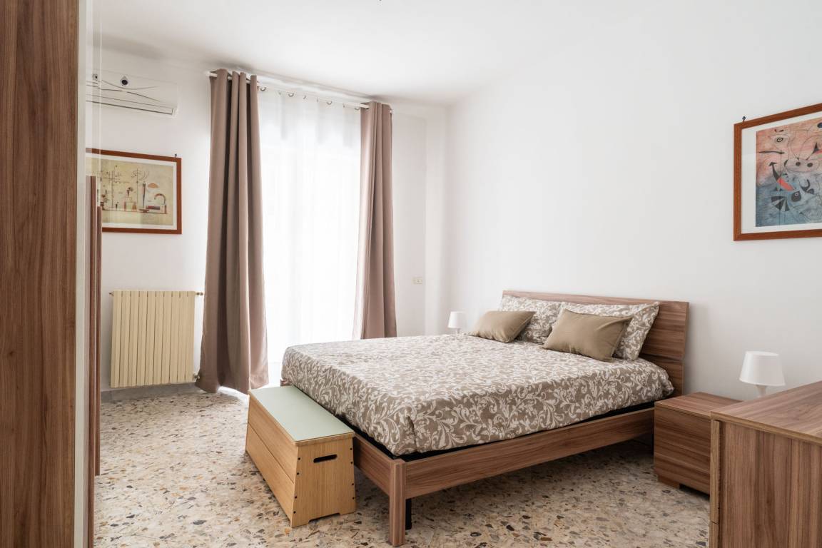 80 M² Apartment ∙ 2 Bedrooms ∙ 5 Guests - Bari