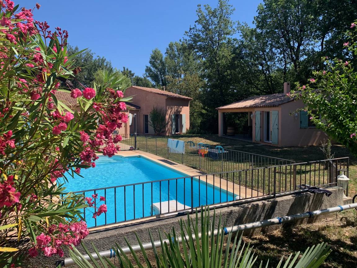 200 M² Ferienhaus ∙ 4 Schlafzimmer ∙ 10 Gäste - Montauroux