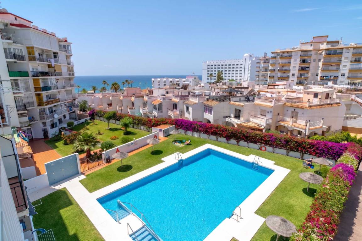 64 M² Huoneisto ∙ 2 Makuuhuonetta ∙ 4 Vierasta - Nerja