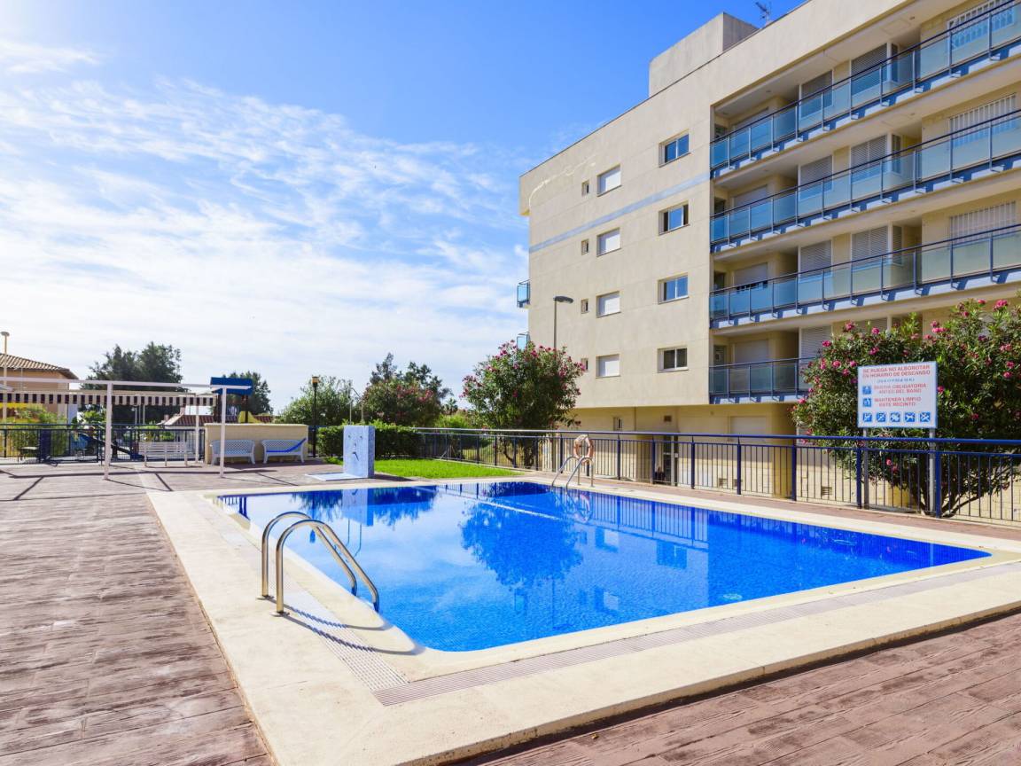 60 M² Huoneisto ∙ 2 Makuuhuonetta ∙ 4 Vierasta - Sagunto