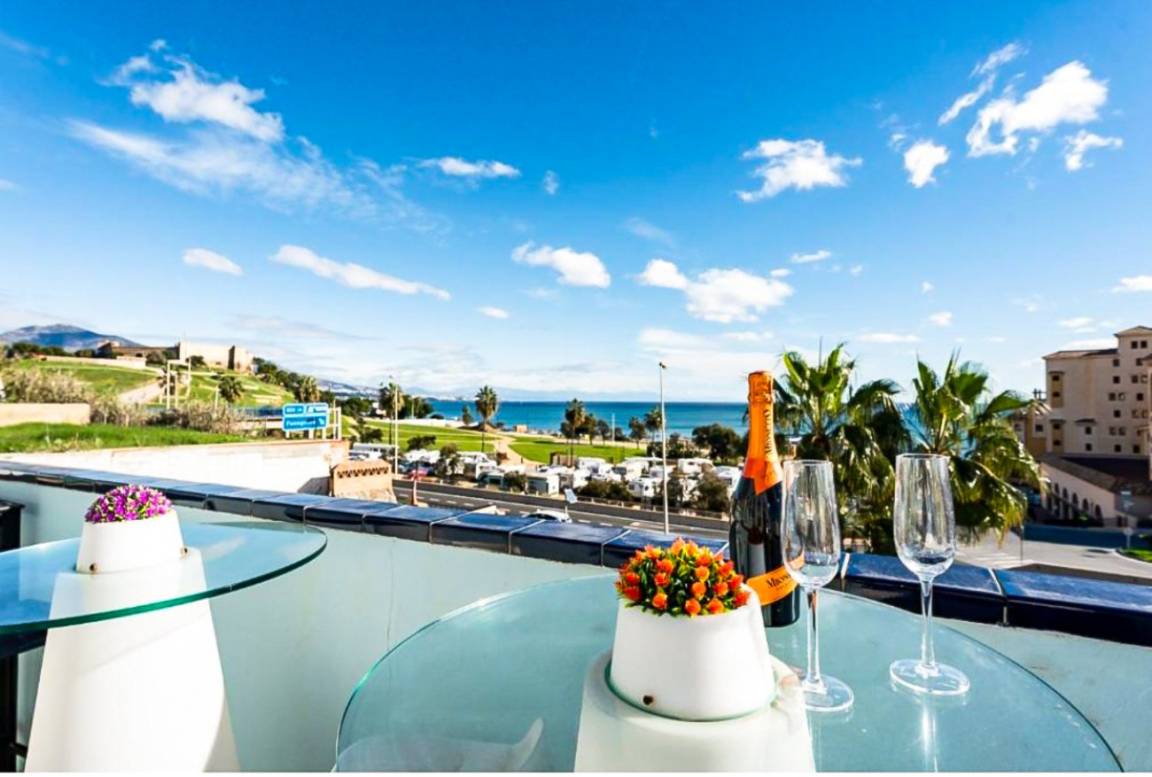 145 M² Casa ∙ 2 Habitaciones ∙ 4 Huéspedes - Fuengirola