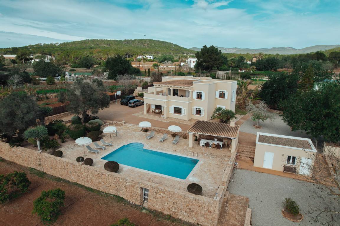 659 M² Villa ∙ 4 Habitaciones ∙ 8 Huéspedes - Santa Eulalia del Río