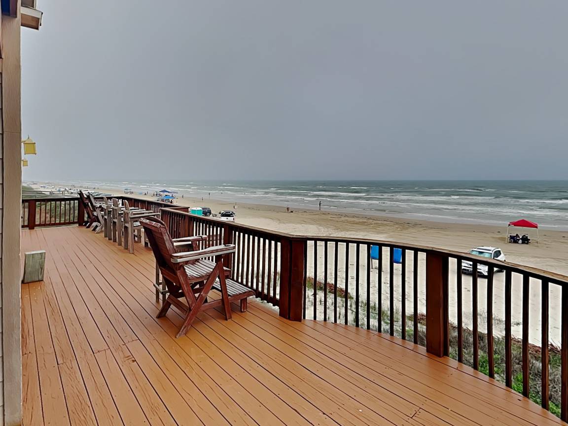 224 M² House ∙ 4 Bedrooms ∙ 15 Guests - Surfside Beach, TX
