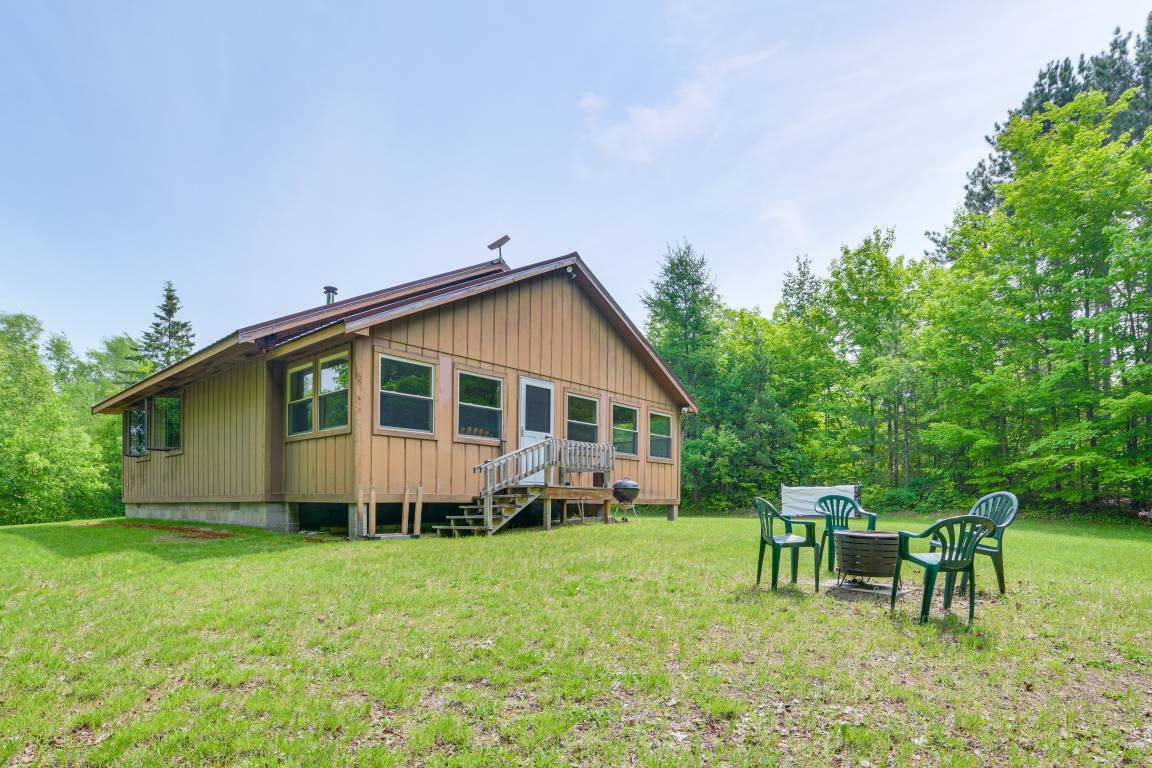 97 M² House ∙ 2 Bedrooms ∙ 10 Guests - Trout Lake Township, MI
