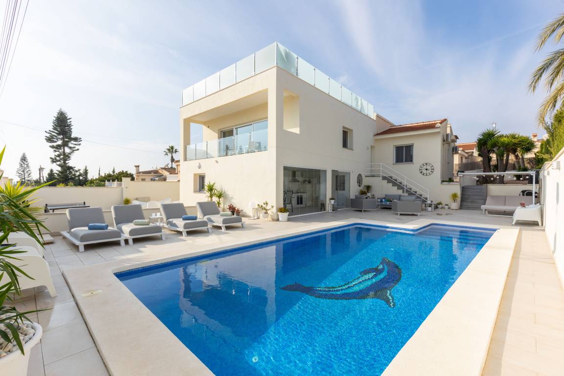 167 M² Villa ∙ 4 Habitaciones ∙ 10 Huéspedes - Guardamar del Segura