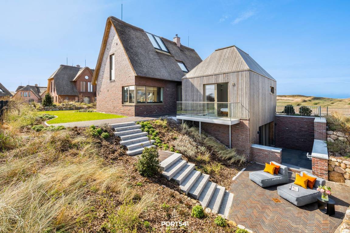 207 M² House ∙ 2 Bedrooms ∙ 4 Guests - List