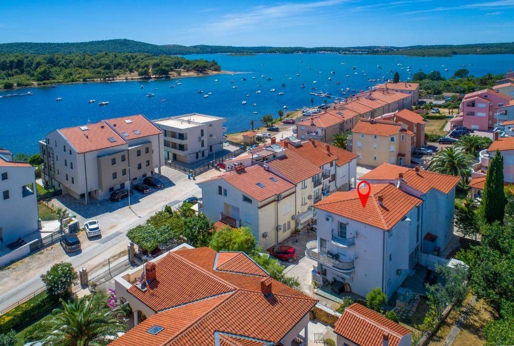 60 M² Ferienwohnung ∙ 1 Schlafzimmer ∙ 4 Gäste - Premantura