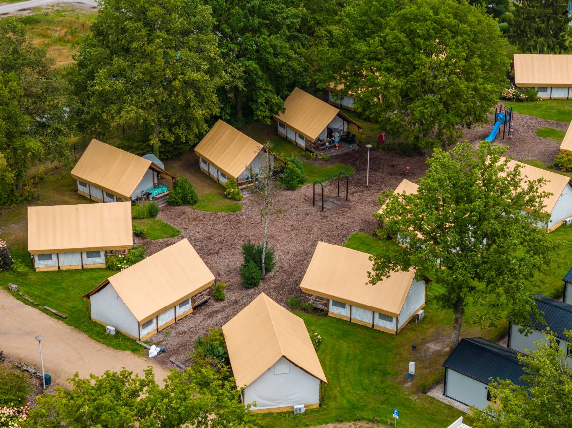 Hut ∙ 3 Slaapkamers ∙ 6 Gasten - Tilburg