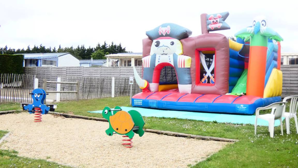 40 M² Mobil-home ∙ 4 Chambres ∙ 8 Personnes - Pornic