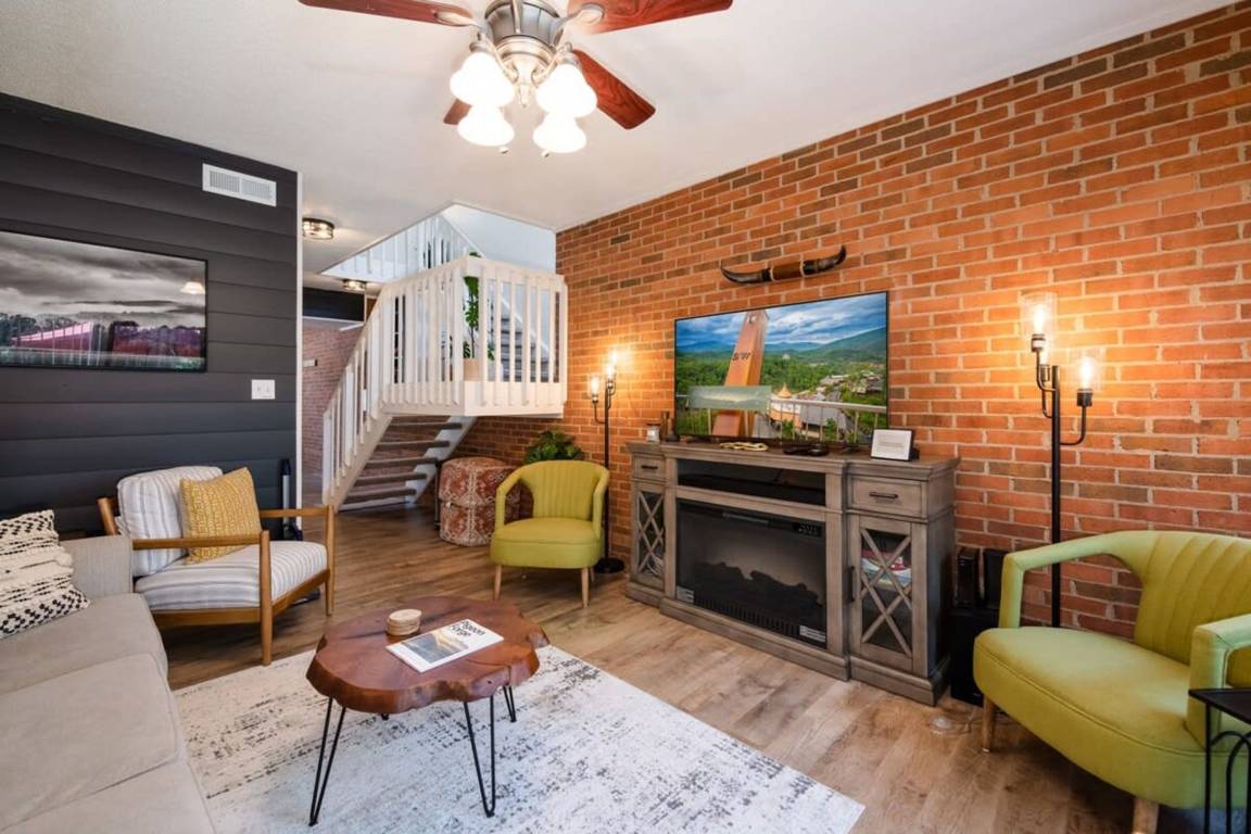 Apartment ∙ 2 Bedrooms ∙ 6 Guests - The Island in Pigeon Forge, Pigeon Forge