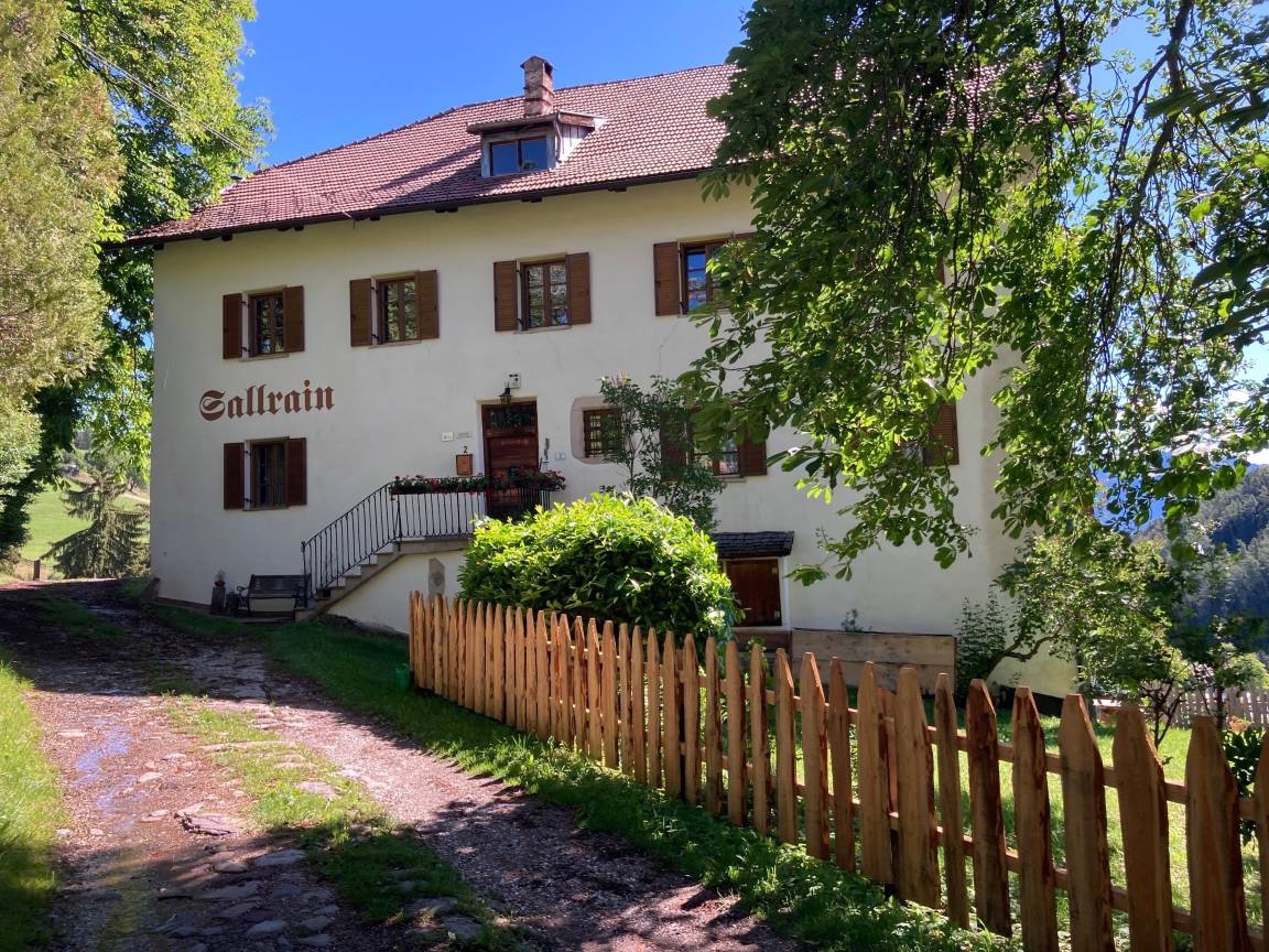 42 M² Ferienwohnung ∙ 2 Schlafzimmer ∙ 4 Gäste - Oberbozen