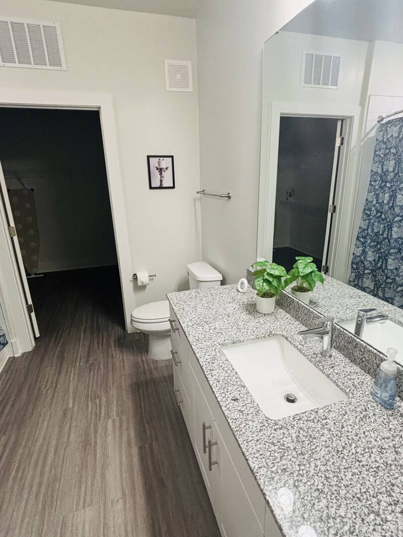 100 M² Apartment ∙ 2 Bedrooms ∙ 2 Guests - Gainesville, GA