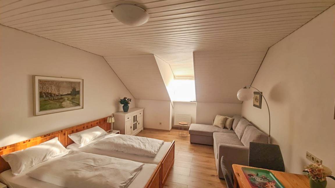 Ferienwohnung ∙ 1 Schlafzimmer ∙ 3 Gäste - Pöcking