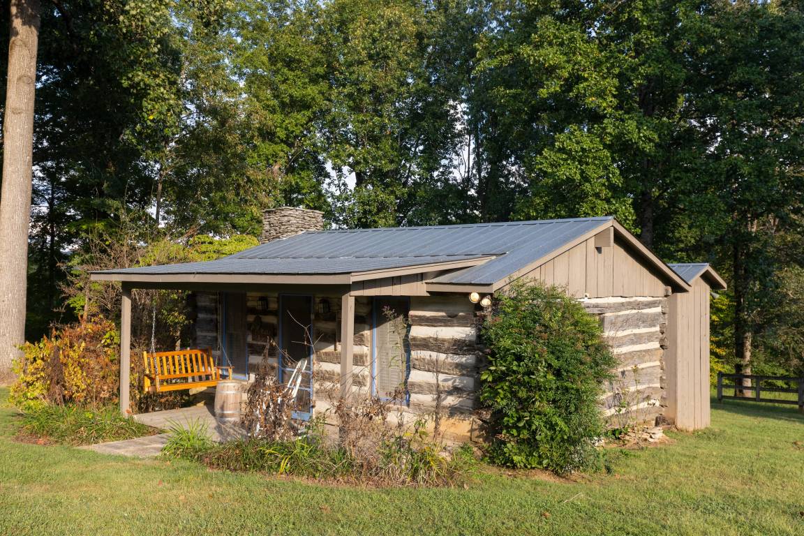 1021 M² House ∙ 1 Bedroom ∙ 2 Guests - Blaine, TN