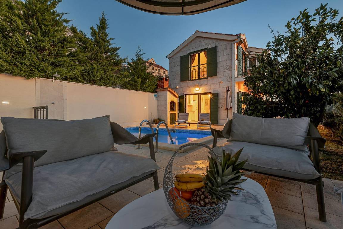 160 M² Ferienhaus ∙ 2 Schlafzimmer ∙ 5 Gäste - Makarska