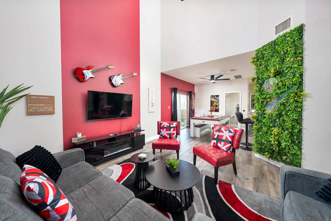 158 M² House ∙ 4 Bedrooms ∙ 8 Guests - Austin, TX