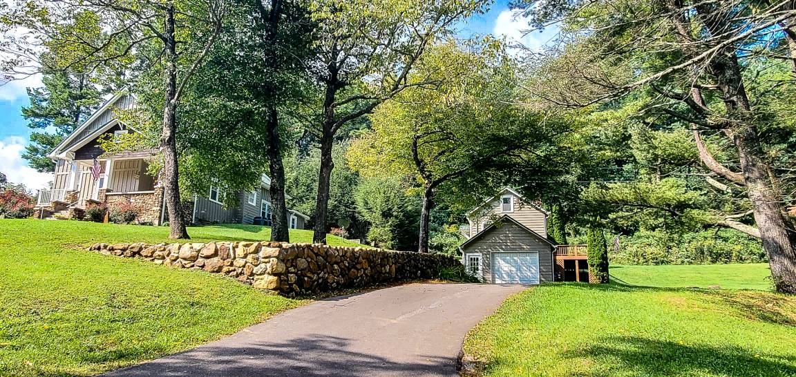 House ∙ 1 Bedroom ∙ 2 Guests - West Jefferson, NC