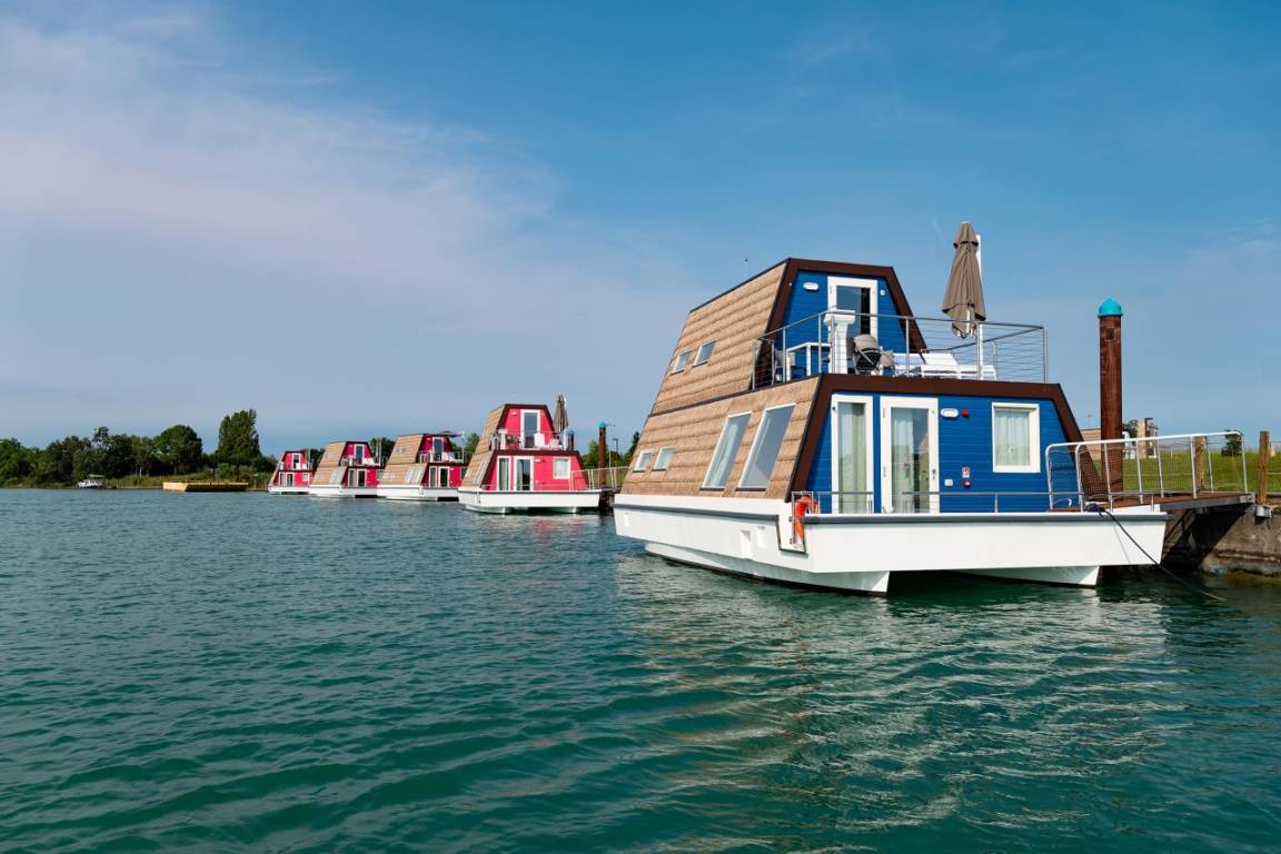 65 M² Houseboat ∙ 2 Bedrooms ∙ 6 Guests - Lignano Sabbiadoro