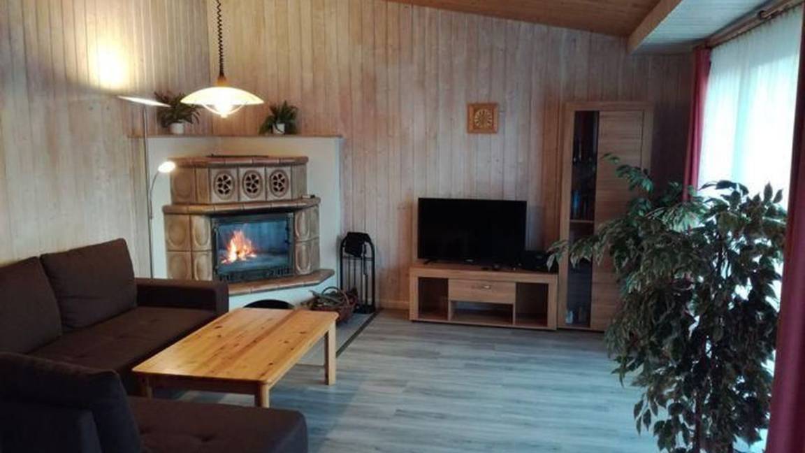 75 M² Ferienhaus ∙ 2 Schlafzimmer ∙ 4 Gäste - Userin