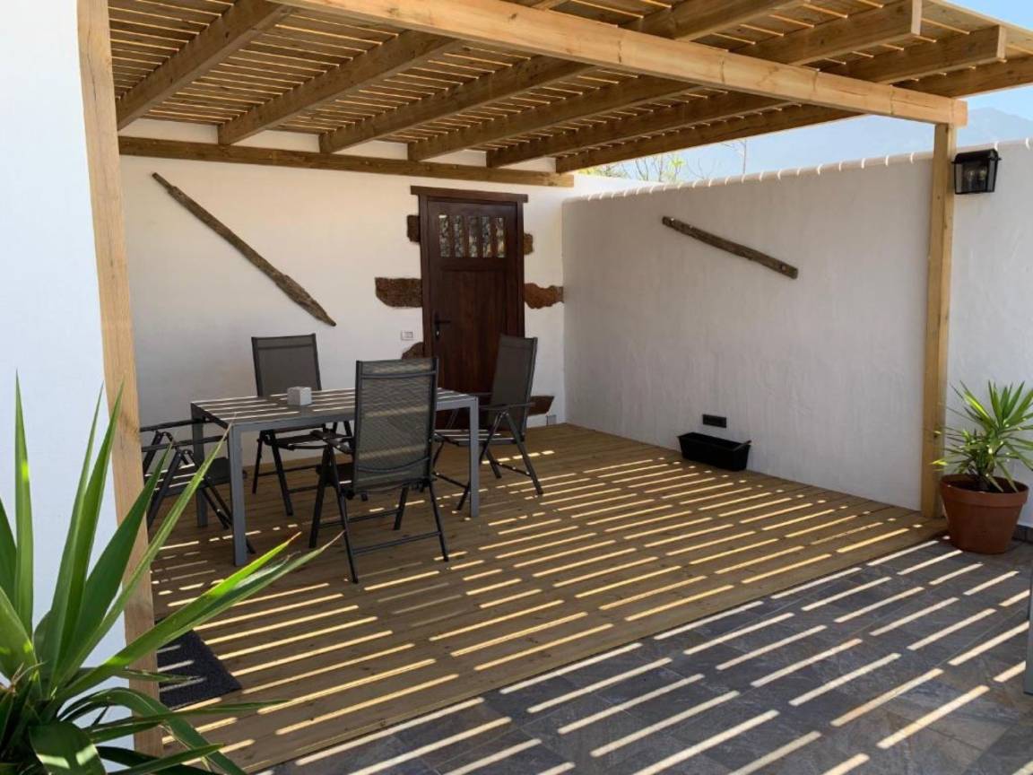 60 M² Ferienwohnung ∙ 2 Schlafzimmer ∙ 4 Gäste - El Hierro